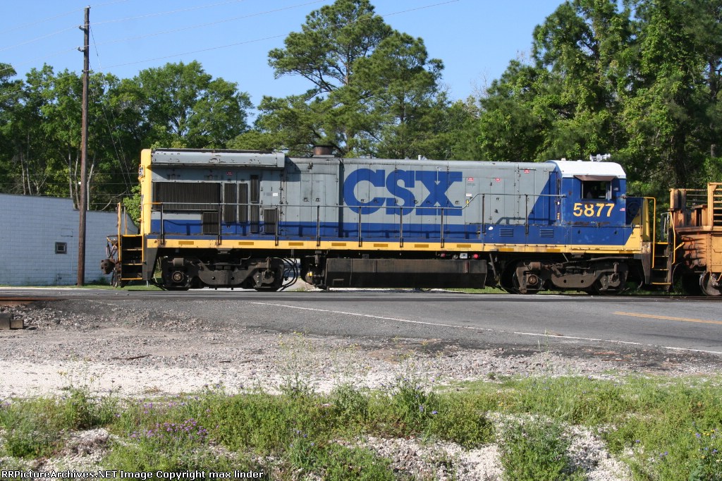 CSX 5877